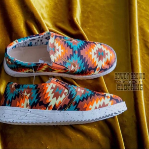 Rowdy Crowd Clothing | Shoes | Beaufort Shoes | Poshmark